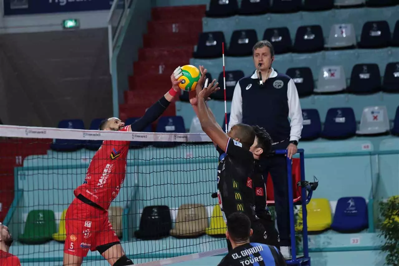 Em dia de Juantorena, Civitanova consolida ponta – Web Vôlei