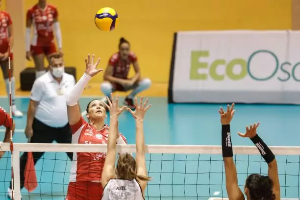 Tandara sobre o clássico: "Precisamos render mais” – Web Vôlei
