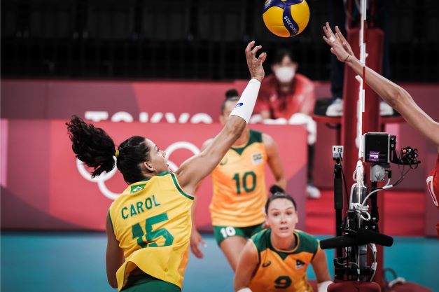 carol brasil x russia feminino fivb toquio1 – Web Vôlei